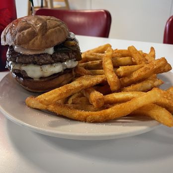 TWISTED BURGER DINER - Updated May 2025 - 59 Photos & 48 Reviews - 3142 ...