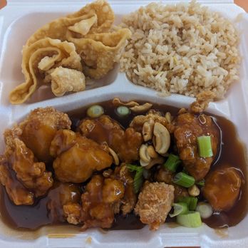 CANTON INN - Updated November 2025 - 43 Photos & 102 Reviews - 205 W ...