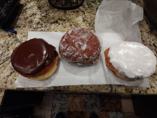 DOUGHLICIOUS DONUTS - 22 Photos & 29 Reviews - Donuts - 42342 S ...