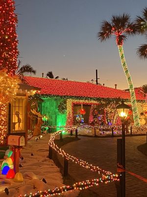 THE MACEK FAMILY CHRISTMAS LIGHTS - Updated May 2026 - 85 Photos & 21 ...
