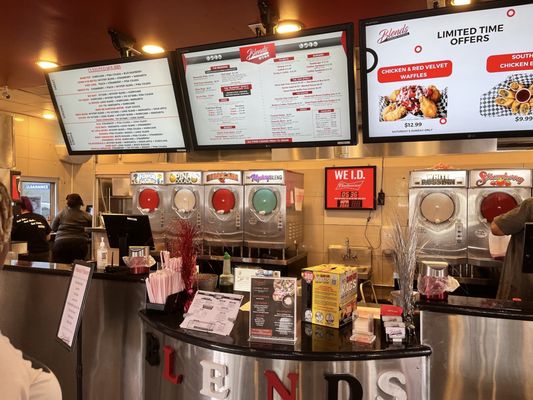 BLENDS DAIQUIRI EXPRESS - Updated May 2024 - 75 Photos & 47 Reviews ...