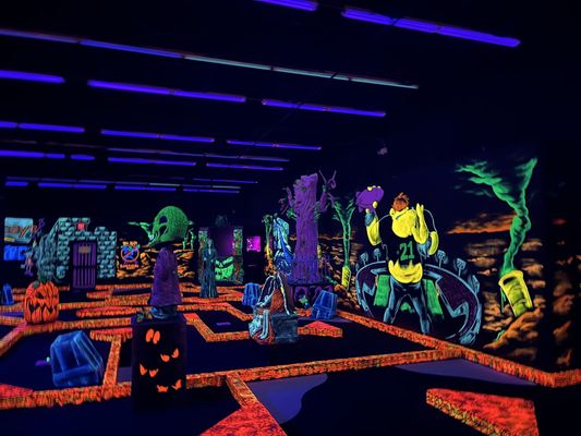 MONSTER MINI GOLF - Updated January 2025 - 119 Photos & 92 Reviews - 49 ...