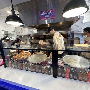 STRAD PIZZA - Updated October 2025 - 71 Photos & 51 Reviews - 13802 N ...