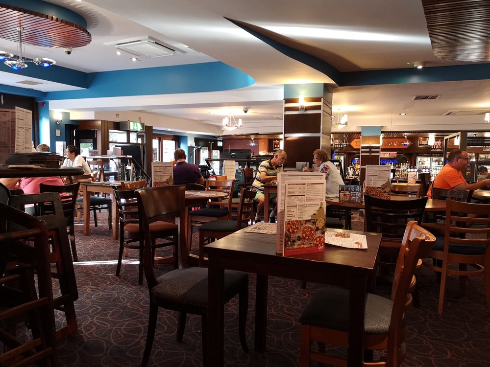 THE TREMENHEERE - Updated January 2025 - 4-8 Market Place, Penzance ...