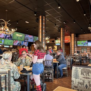 Twin peaks restaurant near me store