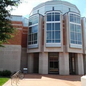 HENDERSON COUNTY PUBLIC LIBRARY - Updated August 2025 - 11 Photos - 101 ...