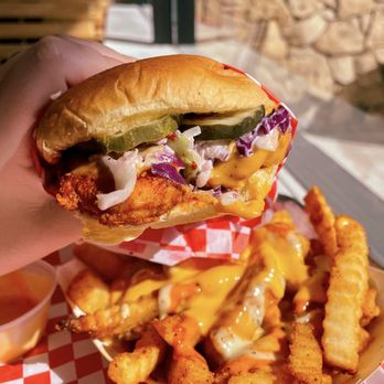 LUCKY’S HOT CHICKEN - Updated July 2025 - 382 Photos & 327 Reviews ...