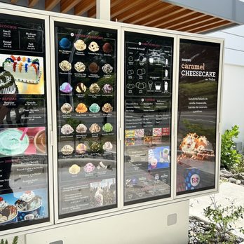 BASKIN ROBBINS Updated January 2025 11 Photos Av. Franklin Delano Roosevelt S N San Juan Puerto Rico Ice Cream Frozen Yogurt Yelp