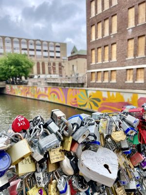 LOVE LOCK BRIDGE - Updated December 2025 - 96 Photos & 26 Reviews - 126 ...