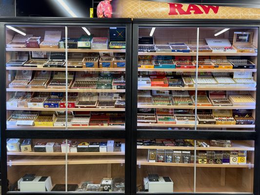 RAINBOW SMOKE SHOP - Updated August 2025 - 125 Washington Valley Rd ...