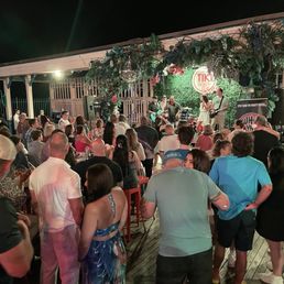 TIKI BEACH PIER RESTAURANT - Updated October 2025 - 123 Photos & 73 ...