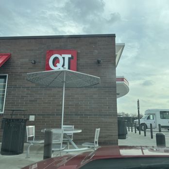 QUIKTRIP - Updated September 2025 - 12 Photos - 1320 May Rd, Peru ...