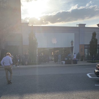 APPLE THE SUMMIT - Updated December 2025 - 28 Photos & 117 Reviews ...