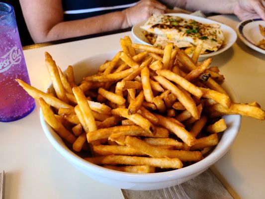 ROADRUNNER GRILL - Updated June 2024 - 34 Photos & 85 Reviews - 20828 ...