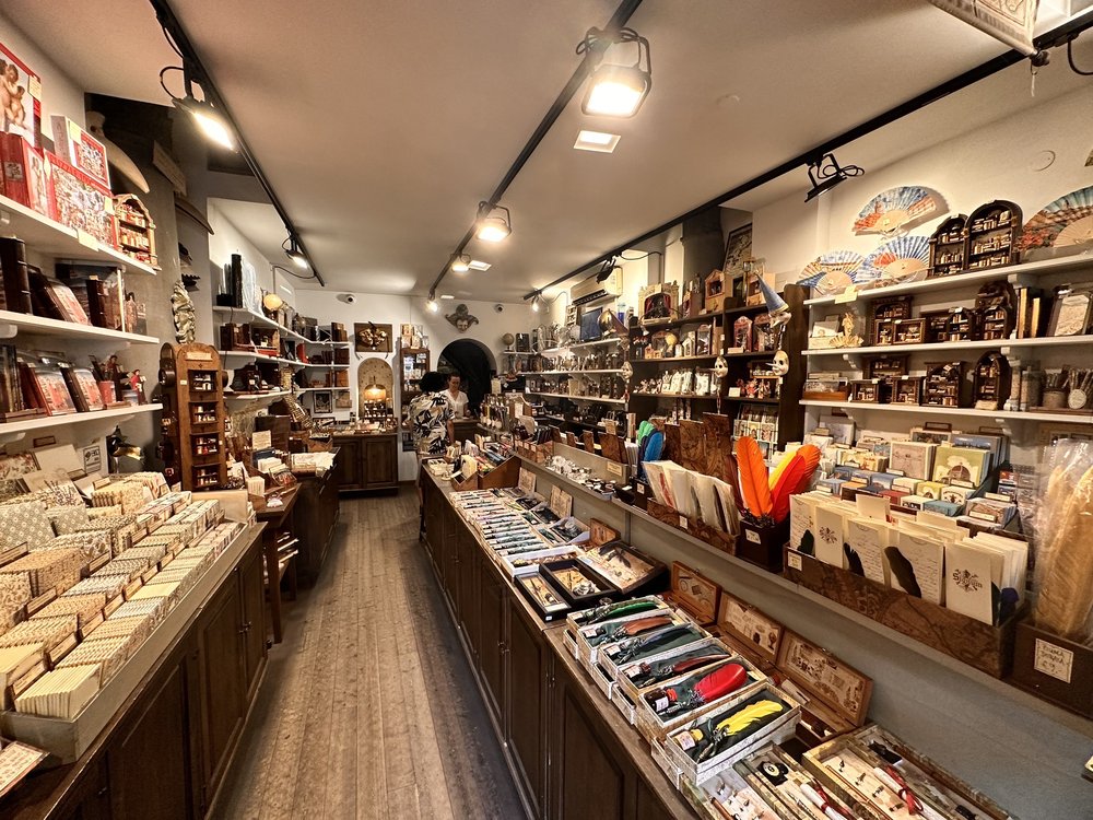 SIGNUM - Updated May 2025 - 17 Photos - Via borgo dei Greci 40R ...