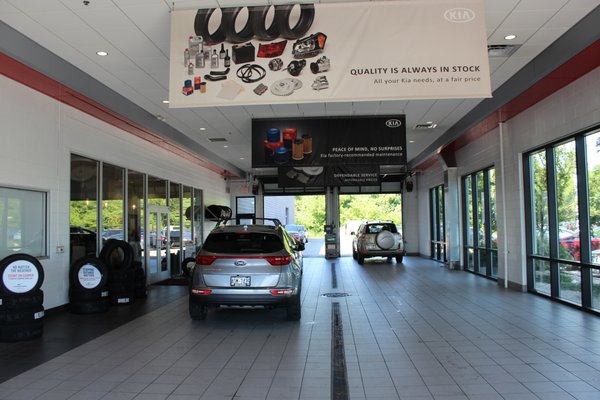 RUSS DARROW KIA OF WAUWATOSA - Updated November 2024 - 60 Photos & 73 Reviews - 1901 N Mayfair ...