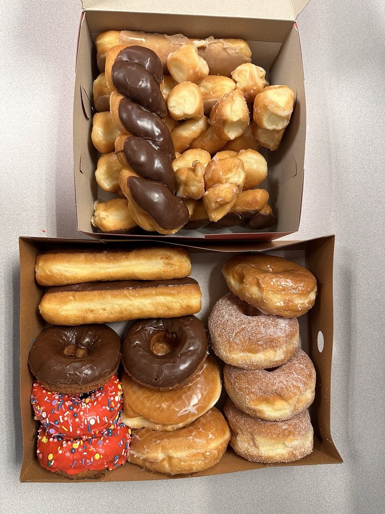 MISSION DONUTS - Updated December 2025 - 37 Photos & 82 Reviews - 28950 ...