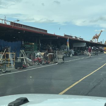 TRADERS WORLD - Updated January 2026 - 235 Photos & 101 Reviews - 601 ...