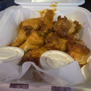 HOTSHOTS SPORTS BAR & GRILL - WENTZVILLE - Updated July 2025 - 118 ...