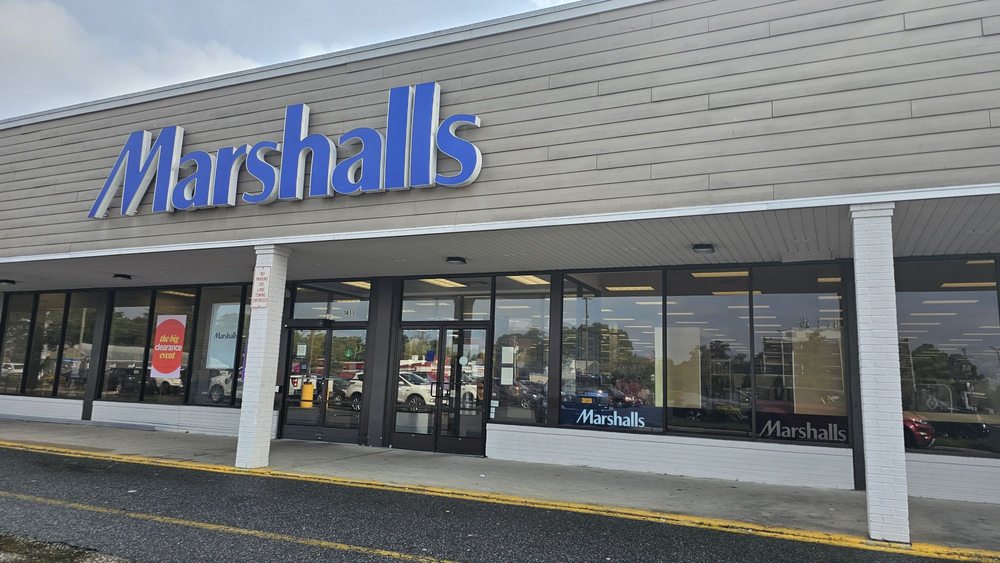 MARSHALLS - Updated July 2025 - 48 Photos & 13 Reviews - 1855 E Little ...
