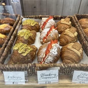 THE MAISON SKALLI - Updated November 2024 - 129 Photos & 52 Reviews ...