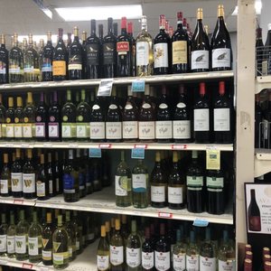 WELLS DISCOUNT LIQUORS - 19 Photos & 49 Reviews - 6310 York Rd ...