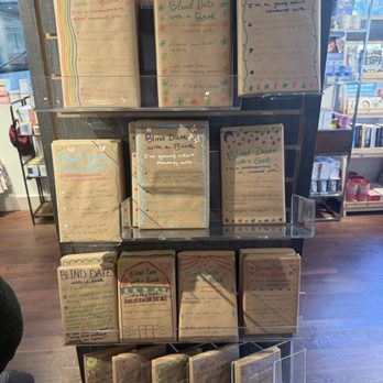 LOVESTRUCK BOOKS - Updated November 2025 - 71 Photos & 23 Reviews - 44 ...