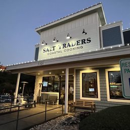 SALT TRADERS ZILKER - Updated December 2025 - 1064 Photos & 542 Reviews ...