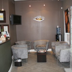 VANTAGE EYE CENTER - CASS STREET - Updated May 2025 - 18 Photos & 24 ...