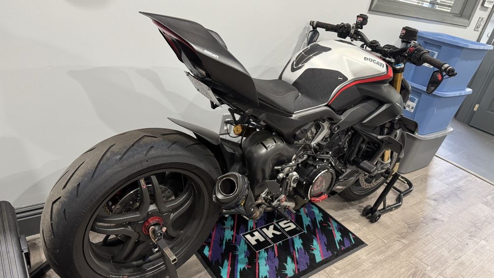 ALIEN TINT - Updated January 2025 - 21 Photos - New York, New York ...