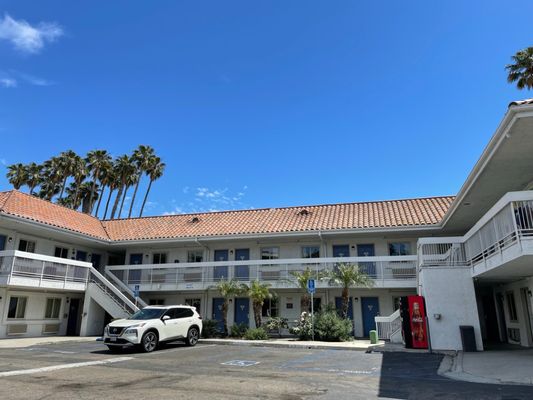 MOTEL 6 VENTURA DOWNTOWN - Updated December 2025 - 87 Photos & 63 ...