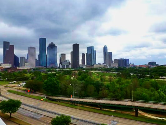 2100 MEMORIAL - Updated July 2025 - 13 Photos - 2100 Memorial Dr ...