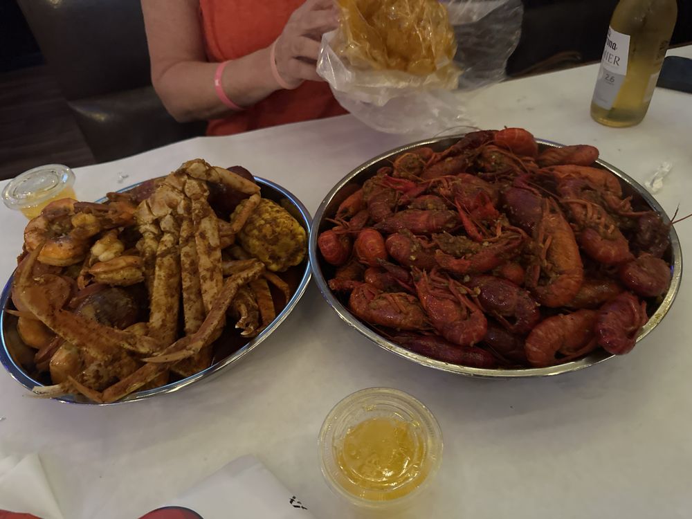 PINCHIN CRAB - Updated July 2024 - 4915 East Fwy, Baytown, Texas ...