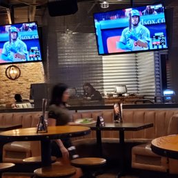 BOMBSHELLS RESTAURANT & BAR - Updated January 2026 - 155 Photos & 205 ...