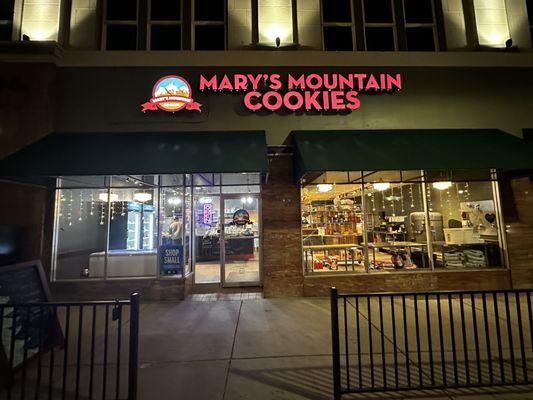 MARY’S MOUNTAIN COOKIES - Updated June 2024 - 27 Photos & 42 Reviews ...