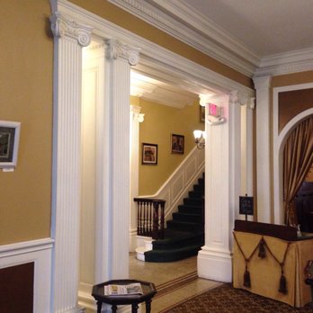 THE STOCKADE INN - Updated August 2025 - 17 Photos & 36 Reviews - 1 N ...