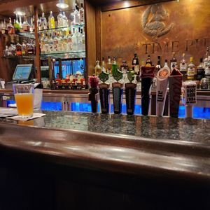 MILLER TIME PUB & GRILL - 265 Photos & 314 Reviews - 509 W Wisconsin ...