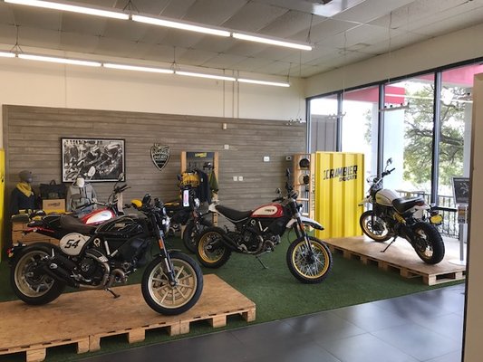 DUCATI AUSTIN - Updated May 2026 - 33 Photos & 52 Reviews - 812 E ...