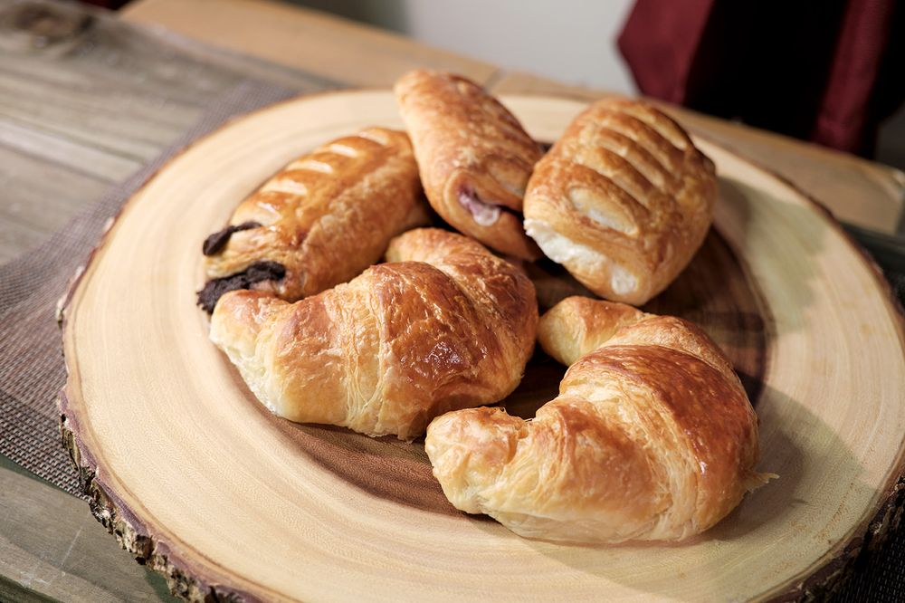 GUAM BAKERY - Updated October 2025 - 33 Photos & 13 Reviews - 140 Kayen ...