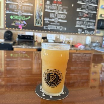 FALL RIVER TAPHOUSE - Updated December 2025 - 144 Photos & 193 Reviews ...
