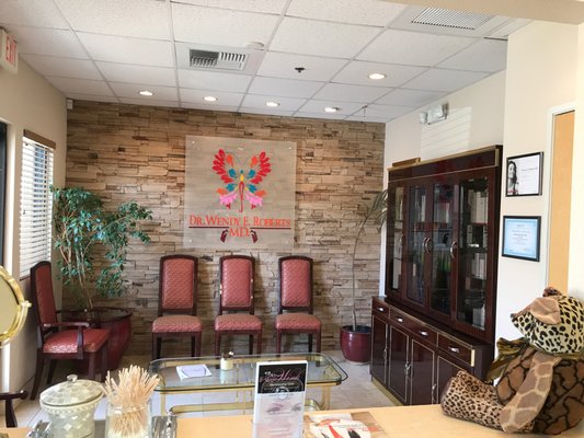 WENDY E ROBERTS, MD - Updated December 2025 - 11 Photos & 55 Reviews ...