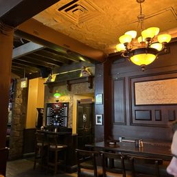 FADO IRISH PUB - Updated July 2025 - 412 Photos & 777 Reviews - 100 W ...
