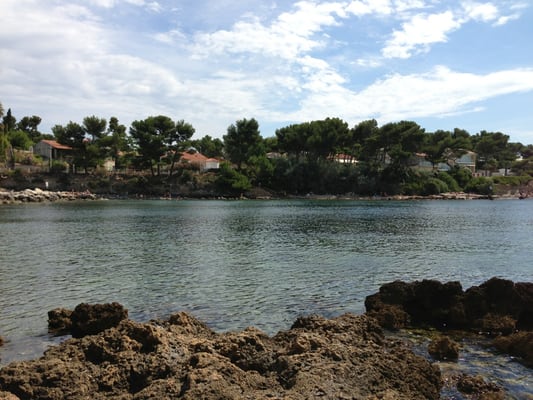 PLAGE DU CAP ROUSSET - 28 ave Gérard Montus, Carry-le-Rouet, Bouches-du ...