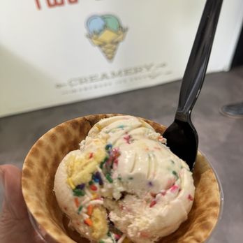 TWO SCOOPS CREAMERY PLAZA MIDWOOD - Updated March 2025 - 517 Photos ...