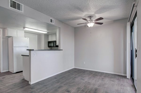 VILLA DEL RIO APARTMENTS - Updated July 2024 - 31 Photos & 11 Reviews ...