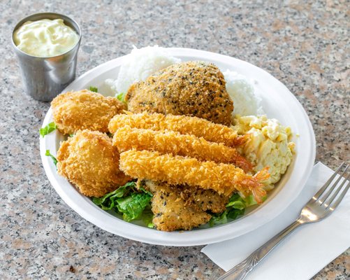 LOCO MOCO DRIVE INN - 369 Photos & 253 Reviews - 7192 Kalanianaole Hwy ...