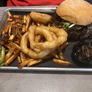GRAZE BURGERS - 263 Photos & 277 Reviews - 125 Bruce St, Sevierville ...