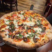 FIRE ENGINE PIZZA COMPANY - 107 Photos & 90 Reviews - 768 Bridgeport ...