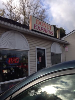 DONUT EXPRESS - Updated October 2025 - 31 Reviews - 221 Webster St ...