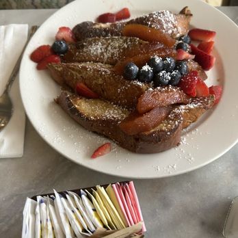 CAFÉ LULUC - Updated December 2025 - 1850 Photos & 1708 Reviews - 214 ...